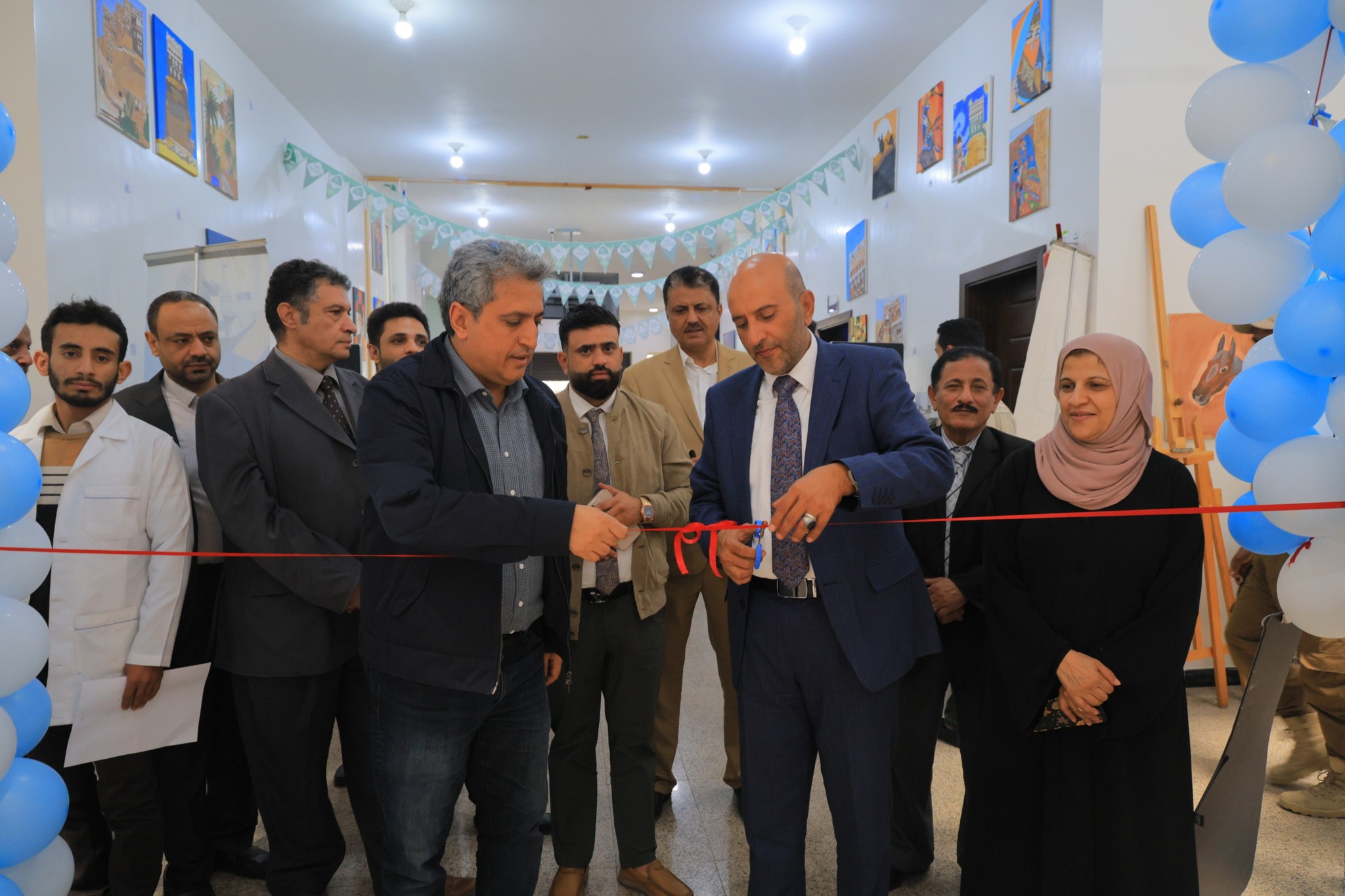 كلية الطب والعلوم الصحية بجامعة الرشيد الذكية تنظم معرض مشاريع طلبة ...